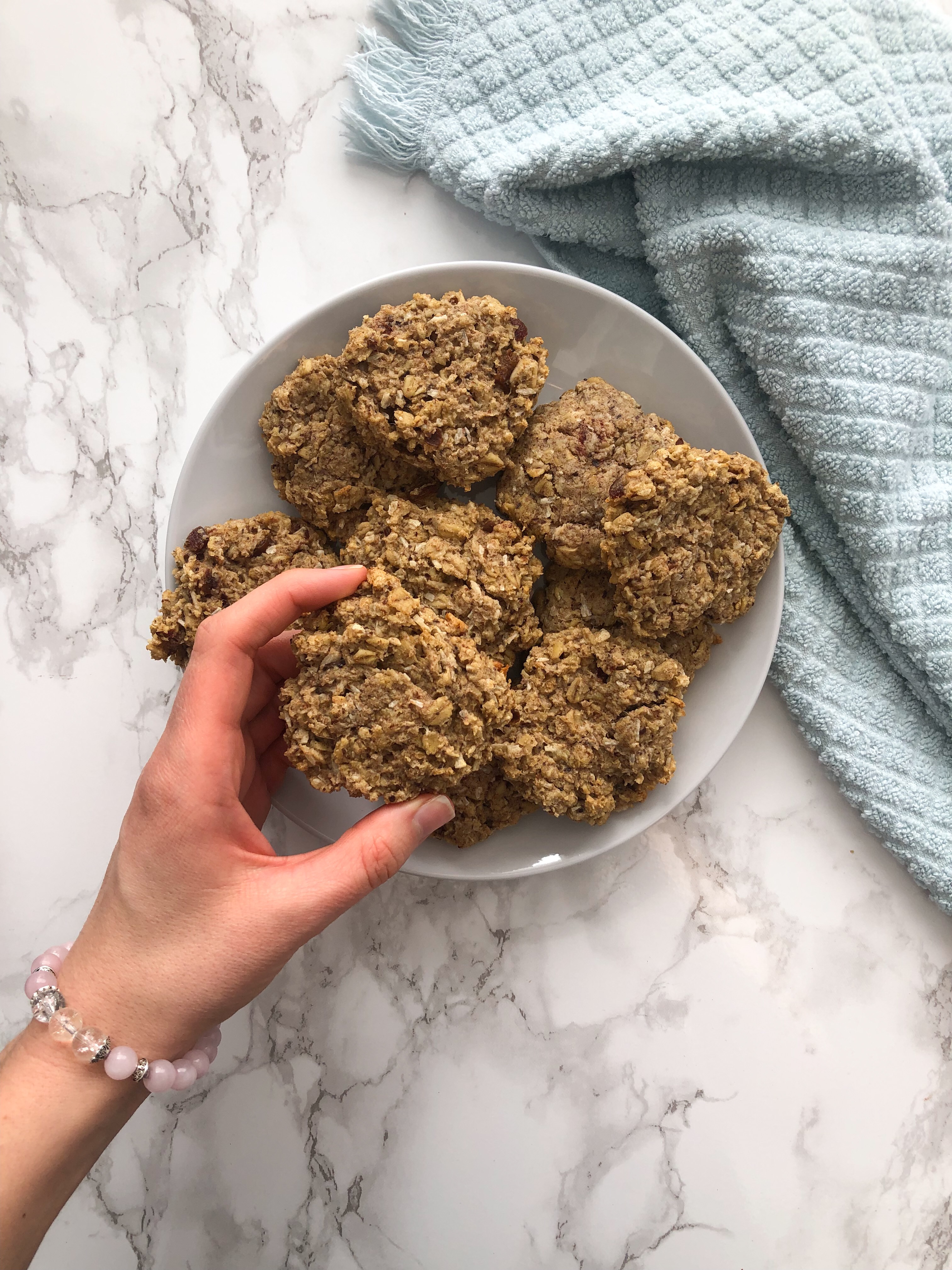 Vegan Oatmeal Date Cookies - Live Simply Healthy